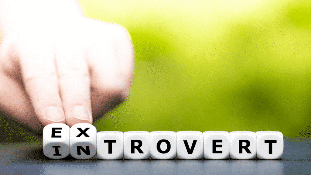 12 Superpowers You Enjoy As An Introverted Extrovert – Introvert Explores